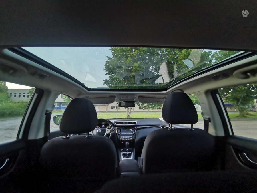 White Nissan Qashqai 2015 in Siauliai, with an engine capacity of 1.20 L and mileage of 109 thousand km for 9600 €, photo 14 on AUTOMOTO.COM.LV