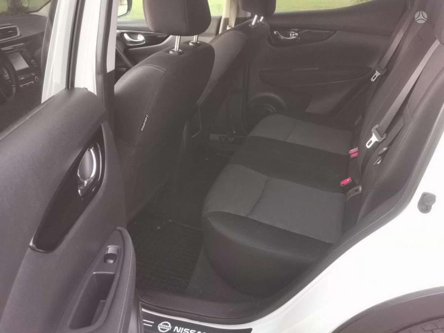 White Nissan Qashqai 2015 in Siauliai, with an engine capacity of 1.20 L and mileage of 109 thousand km for 9600 €, photo 17 on AUTOMOTO.COM.LV