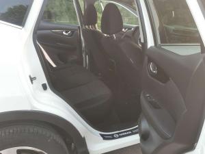 White Nissan Qashqai 2015 in Siauliai, with an engine capacity of 1.20 L and mileage of 109 thousand km for 9600 €, photo 18 on AUTOMOTO.COM.LV
