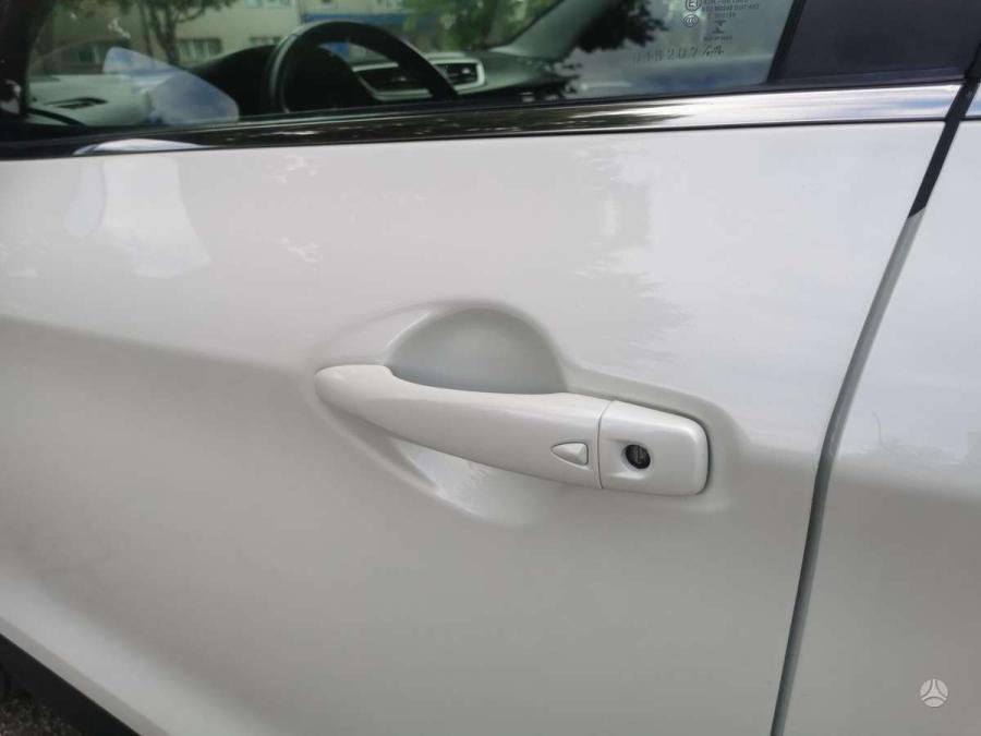 White Nissan Qashqai 2015 in Siauliai, with an engine capacity of 1.20 L and mileage of 109 thousand km for 9600 €, photo 29 on AUTOMOTO.COM.LV