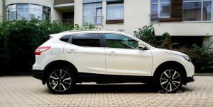 White Nissan Qashqai 2015 in Riga, with an engine capacity of 1.20 L and mileage of 100 thousand km for 9000 €, photo  on AUTOMOTO.COM.LV