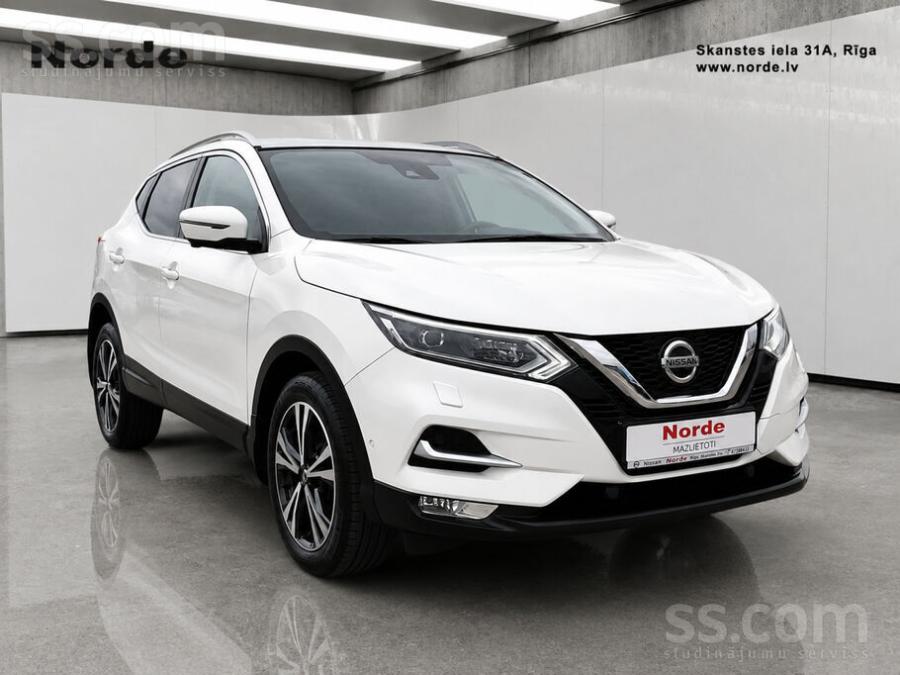 White Nissan Qashqai 2019 in Riga, with an engine capacity of 1.30 L and mileage of 66 thousand km for 16890 €, photo 4 on AUTOMOTO.COM.LV