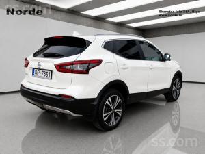 White Nissan Qashqai 2019 in Riga, with an engine capacity of 1.30 L and mileage of 66 thousand km for 16890 €, photo 5 on AUTOMOTO.COM.LV