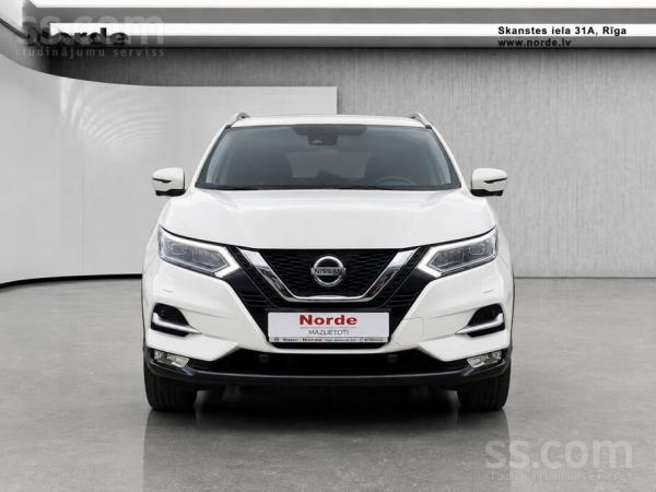 White Nissan Qashqai 2019 in Riga, with an engine capacity of 1.30 L and mileage of 66 thousand km for 16890 €, photo 5 on AUTOMOTO.COM.LV