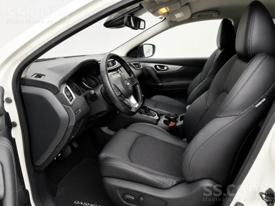 White Nissan Qashqai 2019 in Riga, with an engine capacity of 1.30 L and mileage of 66 thousand km for 16890 €, photo 7 on AUTOMOTO.COM.LV