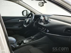 Белый Ниссан Кашкай 2022 в Рига, объемом двигателя 1.30 л и пробегом 81 тыс. км за 19970 €, фото 11 на AUTOMOTO.COM.LV