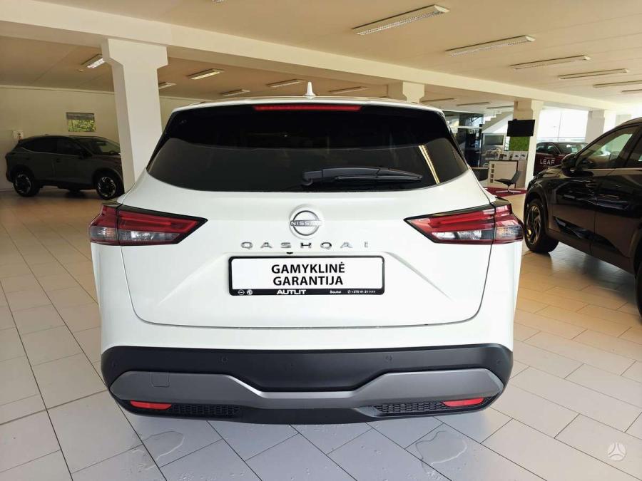 White Nissan Qashqai 2024 in Siauliai, with an engine capacity of 1.33 L and mileage of 15 thousand km for 24600 €, photo 7 on AUTOMOTO.COM.LV