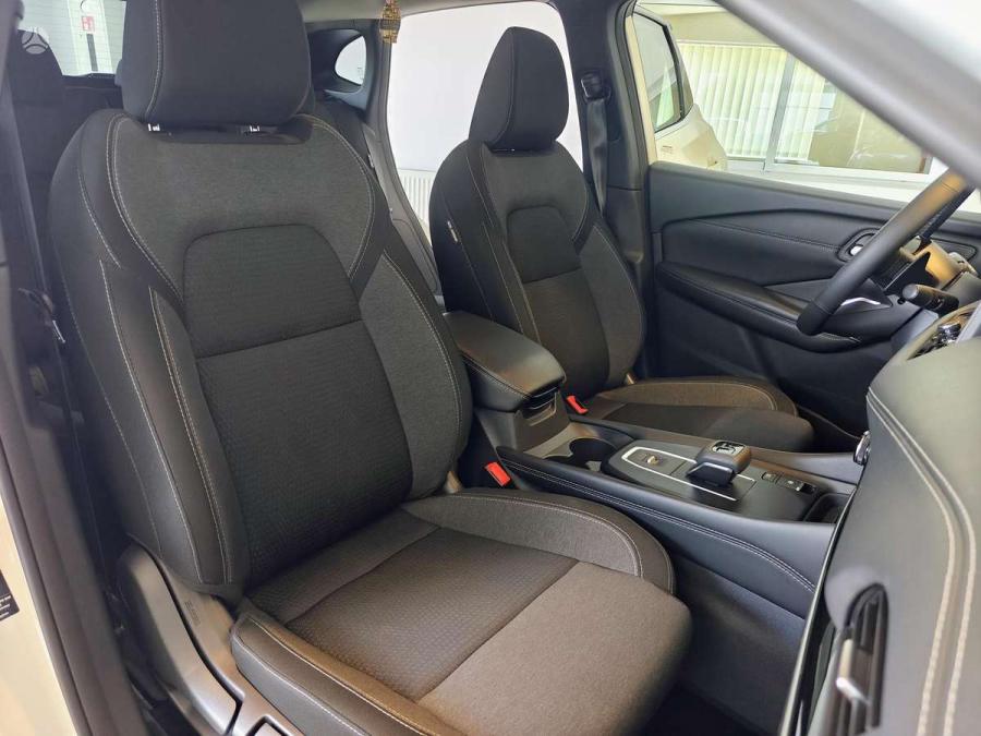 White Nissan Qashqai 2024 in Siauliai, with an engine capacity of 1.33 L and mileage of 15 thousand km for 24600 €, photo 15 on AUTOMOTO.COM.LV