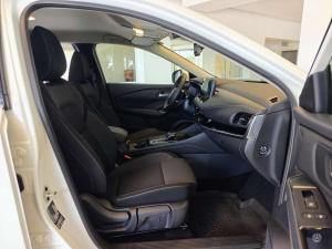 White Nissan Qashqai 2024 in Siauliai, with an engine capacity of 1.33 L and mileage of 15 thousand km for 24600 €, photo 18 on AUTOMOTO.COM.LV