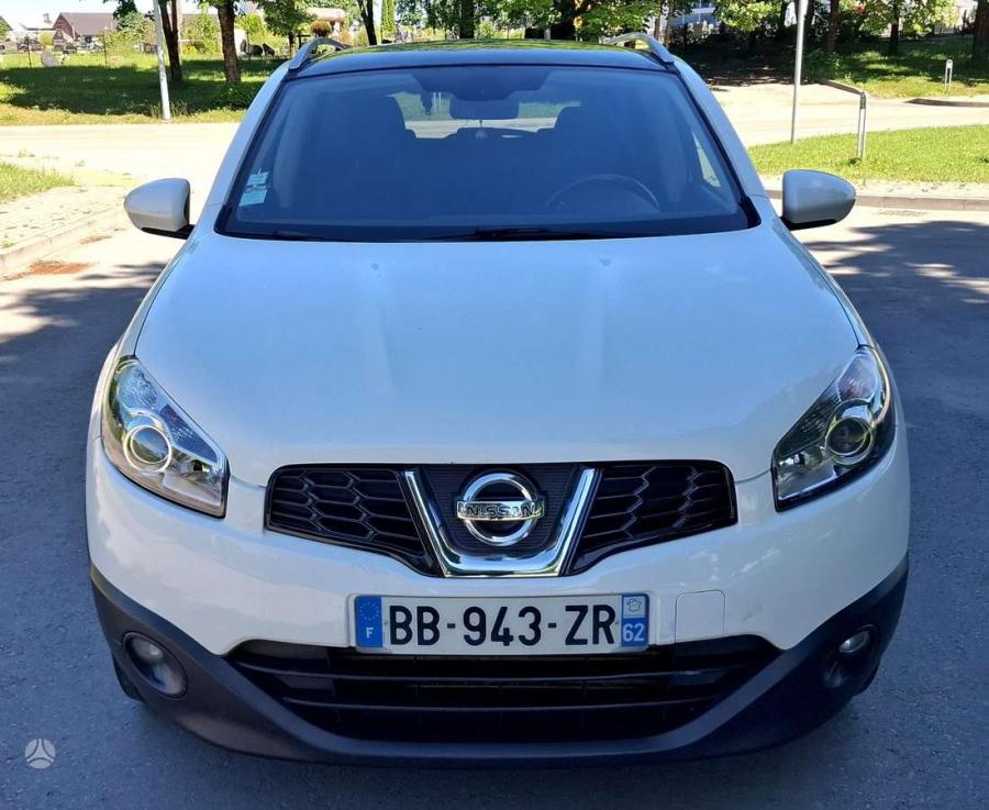 Balts Nissan Qashqai 2010 Tauragė, ar dzinēja tilpumu 1.50 L un nobraukumu 250 tūkst. km par 3700 €, foto 5 vietnē AUTOMOTO.COM.LV
