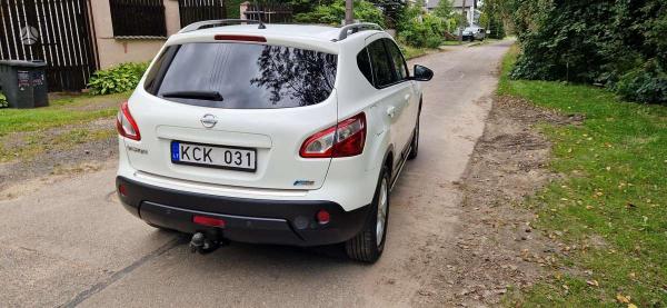 Nissan Qashqai 2010 Viļņa vietnē Balts Nissan Qashqai 2010 Viļņa, ar dzinēja tilpumu 1.50 L un nobraukumu 201 tūkst. km par 4500 €, foto 3 vietnē AUTOMOTO.COM.LV