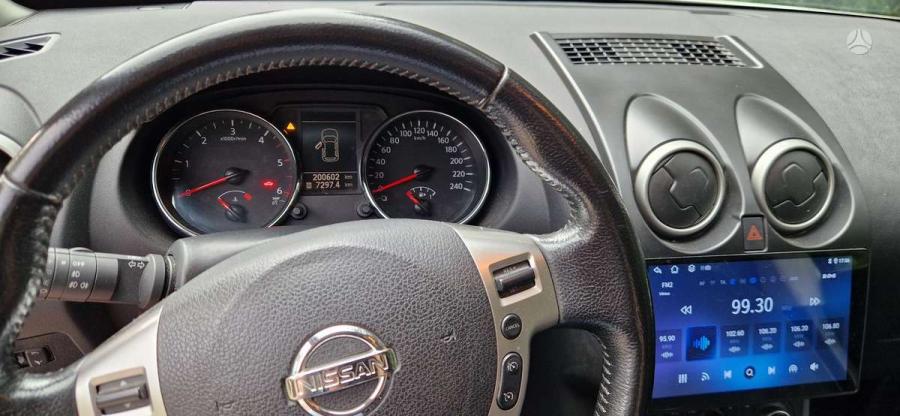 White Nissan Qashqai 2010 in Vilnius, with an engine capacity of 1.50 L and mileage of 201 thousand km for 4500 €, photo 10 on AUTOMOTO.COM.LV