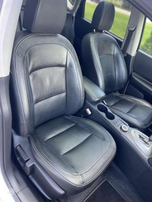 White Nissan Qashqai 2011 in Taurage, with an engine capacity of 2.00 L and mileage of 246 thousand km for 5500 €, photo 14 on AUTOMOTO.COM.LV