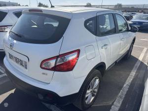 Balts Nissan Qashqai 2011 Tauragė, ar dzinēja tilpumu 1.50 L un nobraukumu 242 tūkst. km par 4200 €, foto 5 vietnē AUTOMOTO.COM.LV