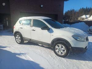 Balts Nissan Qashqai 2013 Tauragė, ar dzinēja tilpumu 1.50 L un nobraukumu 260 tūkst. km par 3850 €, foto 3 vietnē AUTOMOTO.COM.LV