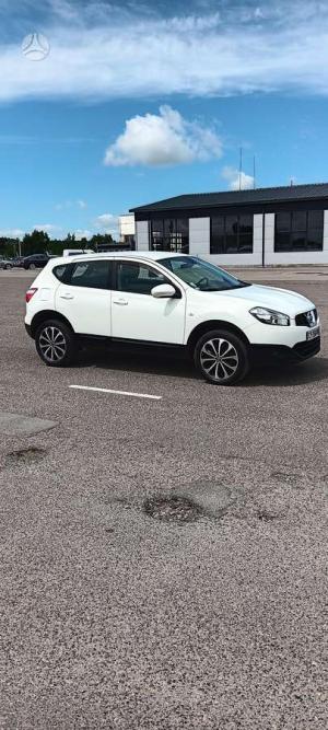 Balts Nissan Qashqai 2013 Panevēža, ar dzinēja tilpumu 1.60 L un nobraukumu 122 tūkst. km par 4900 €, foto 3 vietnē AUTOMOTO.COM.LV
