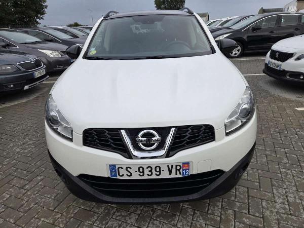 Nissan Qashqai 2013 Tauragė vietnē Balts Nissan Qashqai 2013 Tauragė, ar dzinēja tilpumu 1.60 L un nobraukumu 261 tūkst. km par 4900 €, foto 3 vietnē AUTOMOTO.COM.LV