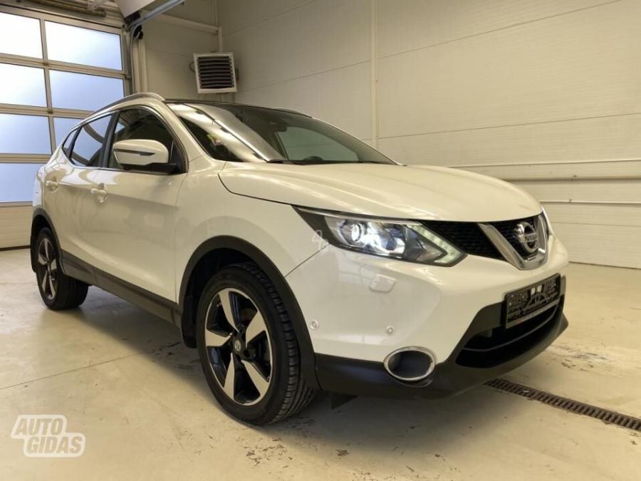 White Nissan Qashqai 2014 in Radviliskis, with an engine capacity of 1.50 L and mileage of 194 thousand km for 9350 €, photo 2 on AUTOMOTO.COM.LV