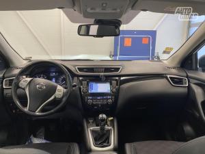 White Nissan Qashqai 2014 in Radviliskis, with an engine capacity of 1.50 L and mileage of 194 thousand km for 9350 €, photo 12 on AUTOMOTO.COM.LV