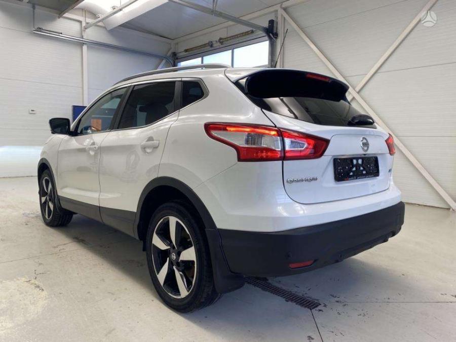 Balts Nissan Qashqai 2014 Radviliškis, ar dzinēja tilpumu 1.46 L un nobraukumu 194 tūkst. km par 9150 €, foto 4 vietnē AUTOMOTO.COM.LV