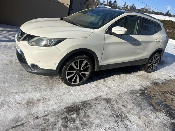 Balts Nissan Qashqai 2014 Tauragė, ar dzinēja tilpumu 1.50 L un nobraukumu 220 tūkst. km par 7700 €, foto 3 vietnē AUTOMOTO.COM.LV