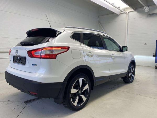White Nissan Qashqai 2014 in Radviliskis, with an engine capacity of 1.46 L and mileage of 194 thousand km for 8950 €, photo 3 on AUTOMOTO.COM.LV