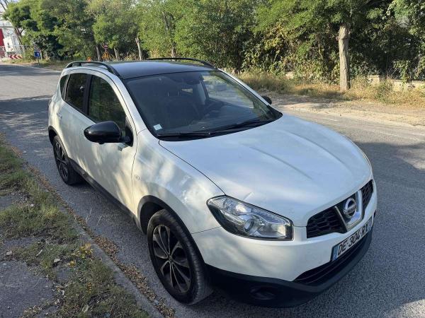 Balts Nissan Qashqai 2014 Tauragė, ar dzinēja tilpumu 1.50 L un nobraukumu 235 tūkst. km par 4800 €, foto 2 vietnē AUTOMOTO.COM.LV