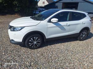 Balts Nissan Qashqai 2014 Tauragė, ar dzinēja tilpumu 1.50 L un nobraukumu 320 tūkst. km par 6600 €, foto  vietnē AUTOMOTO.COM.LV