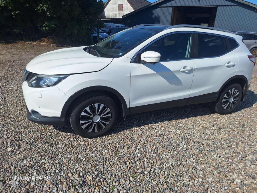 Balts Nissan Qashqai 2014 Tauragė, ar dzinēja tilpumu 1.50 L un nobraukumu 320 tūkst. km par 6600 €, foto 1 vietnē AUTOMOTO.COM.LV