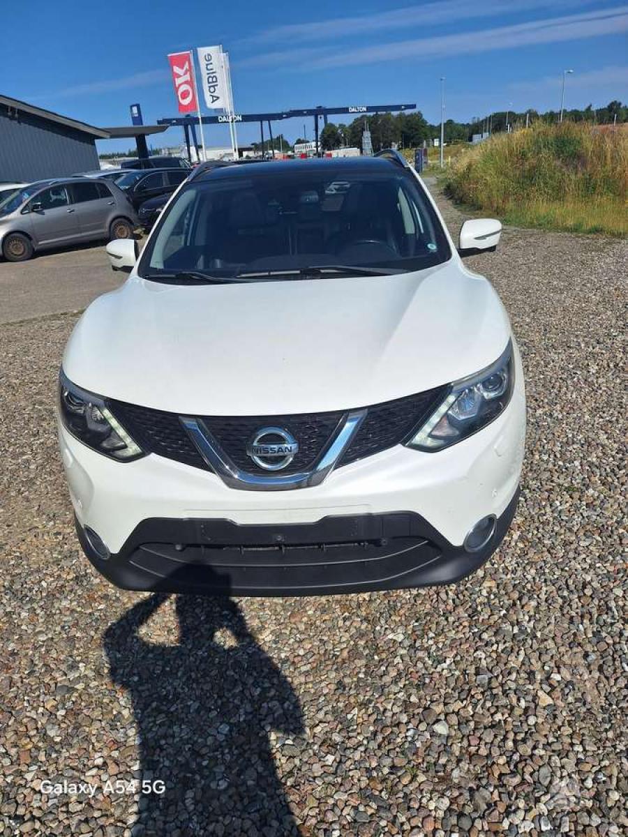 Balts Nissan Qashqai 2014 Tauragė, ar dzinēja tilpumu 1.50 L un nobraukumu 320 tūkst. km par 6600 €, foto 4 vietnē AUTOMOTO.COM.LV