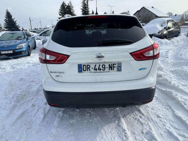 Balts Nissan Qashqai 2015 Tauragė, ar dzinēja tilpumu 1.50 L un nobraukumu 231 tūkst. km par 7900 €, foto 7 vietnē AUTOMOTO.COM.LV