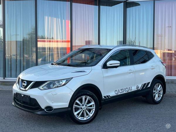 Balts Nissan Qashqai 2015 Panevēža, ar dzinēja tilpumu 1.20 L un nobraukumu 212 tūkst. km par 6950 €, foto 4 vietnē AUTOMOTO.COM.LV