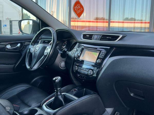 Balts Nissan Qashqai 2015 Panevēža, ar dzinēja tilpumu 1.20 L un nobraukumu 212 tūkst. km par 6950 €, foto 7 vietnē AUTOMOTO.COM.LV