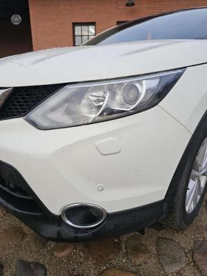 White Nissan Qashqai 2017 in Panevezys, with an engine capacity of 1.20 L and mileage of 174 thousand km for 5200 €, photo 22 on AUTOMOTO.COM.LV