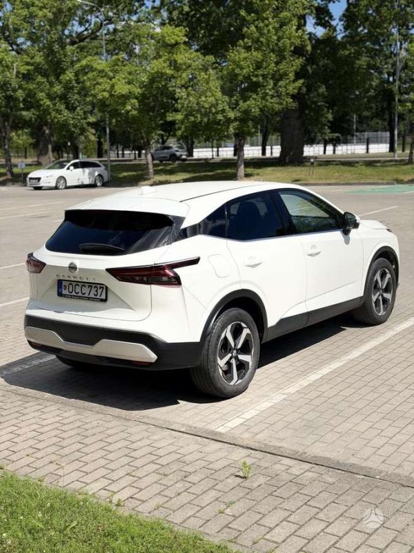 Balts Nissan Qashqai 2022 Tauragė, ar dzinēja tilpumu 1.33 L un nobraukumu 98 tūkst. km par 23000 €, foto 4 vietnē AUTOMOTO.COM.LV