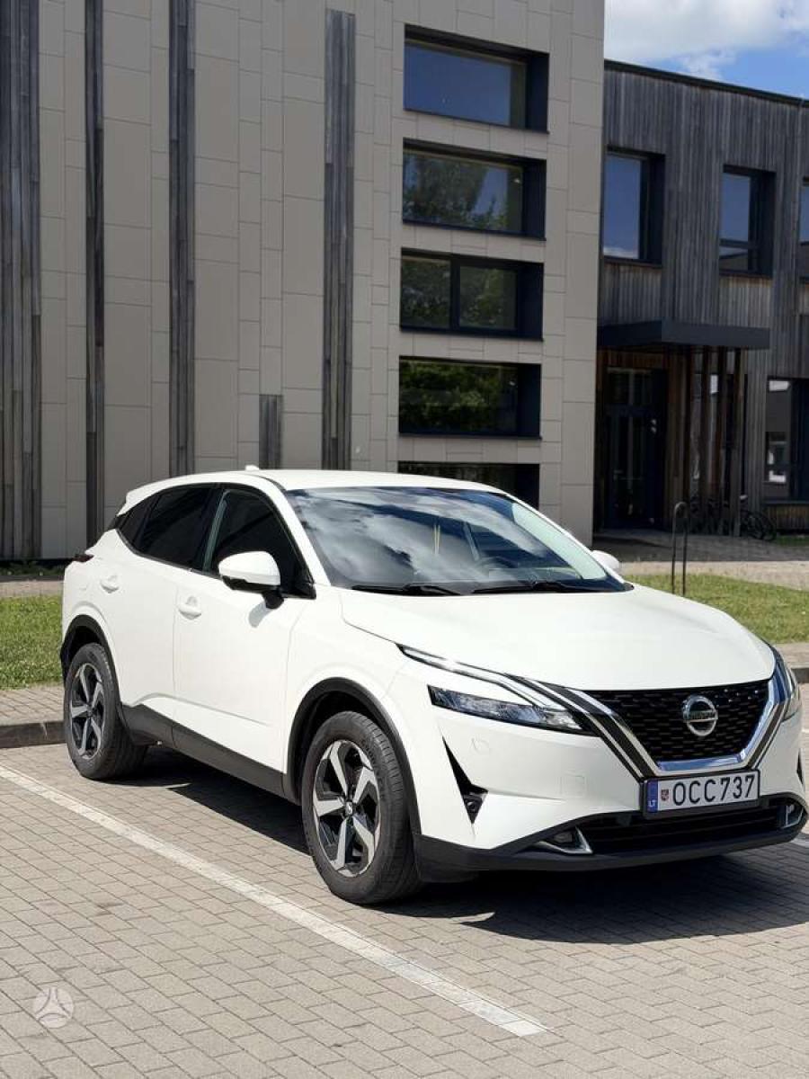 White Nissan Qashqai 2022 in Taurage, with an engine capacity of 1.33 L and mileage of 98 thousand km for 23000 €, photo 4 on AUTOMOTO.COM.LV