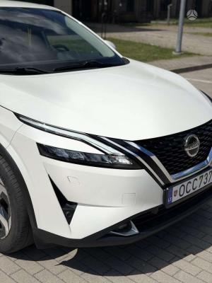 White Nissan Qashqai 2022 in Taurage, with an engine capacity of 1.33 L and mileage of 98 thousand km for 23000 €, photo 7 on AUTOMOTO.COM.LV