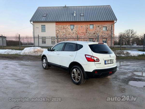 Balts Nissan Qashqai 2012 Tartu, ar dzinēja tilpumu 2.00 L un nobraukumu 193 tūkst. km par 6399 €, foto 3 vietnē AUTOMOTO.COM.LV