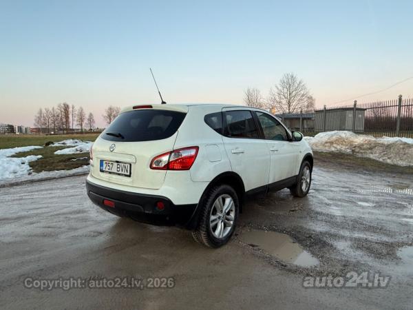 Balts Nissan Qashqai 2012 Tartu, ar dzinēja tilpumu 2.00 L un nobraukumu 193 tūkst. km par 6399 €, foto 4 vietnē AUTOMOTO.COM.LV