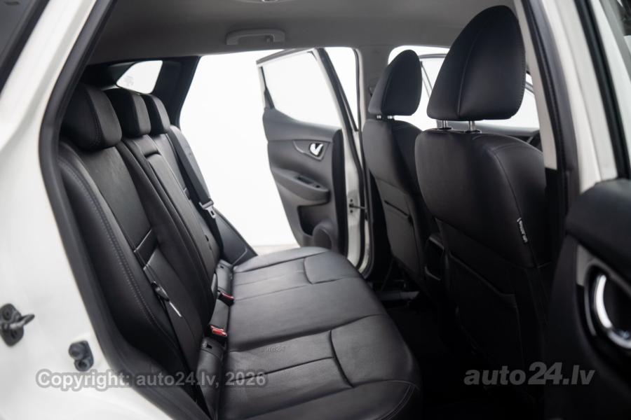 White Nissan Qashqai 2014 in Tallinn, with an engine capacity of 1.20 L and mileage of 85 thousand km for 9999 €, photo 10 on AUTOMOTO.COM.LV