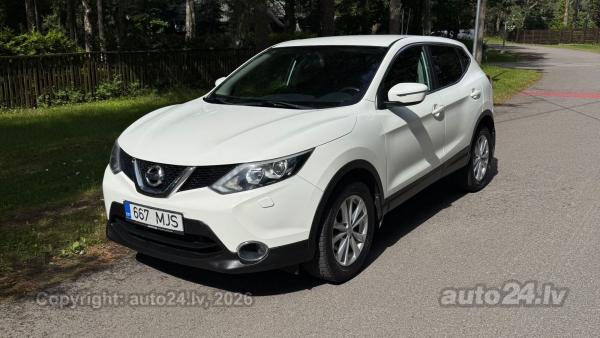 White Nissan Qashqai 2014 in Tallinn, with an engine capacity of 1.20 L and mileage of 166 thousand km for 7499 €, photo 1 on AUTOMOTO.COM.LV