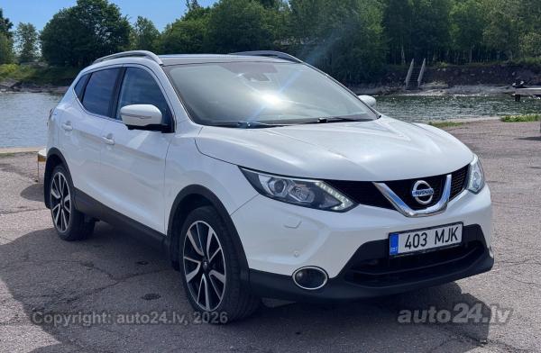 White Nissan Qashqai 2014 in Tallinn, with an engine capacity of 1.60 L and mileage of 278 thousand km for 8000 €, photo 5 on AUTOMOTO.COM.LV