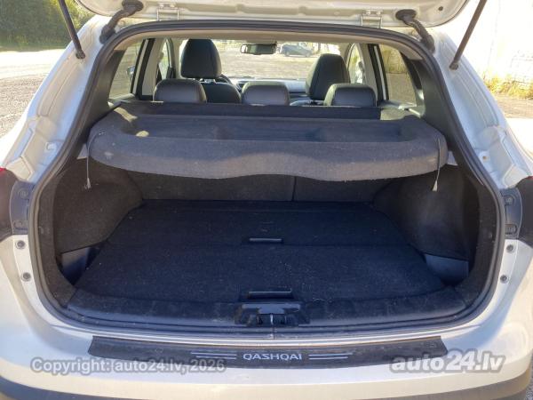 Balts Nissan Qashqai 2014 Tallina, ar dzinēja tilpumu 1.20 L un nobraukumu 144 tūkst. km par 8500 €, foto 8 vietnē AUTOMOTO.COM.LV