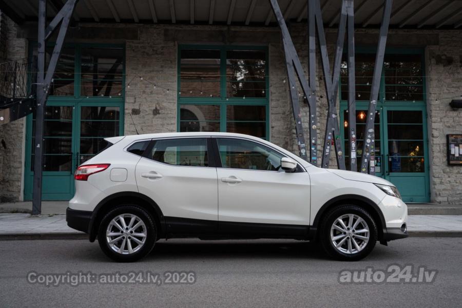 White Nissan Qashqai 2015 in Tallinn, with an engine capacity of 1.20 L and mileage of 126 thousand km for 8900 €, photo 3 on AUTOMOTO.COM.LV
