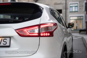 White Nissan Qashqai 2015 in Tallinn, with an engine capacity of 1.20 L and mileage of 126 thousand km for 8900 €, photo 8 on AUTOMOTO.COM.LV