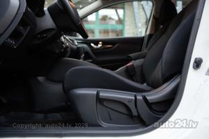 White Nissan Qashqai 2015 in Tallinn, with an engine capacity of 1.20 L and mileage of 126 thousand km for 8900 €, photo 15 on AUTOMOTO.COM.LV