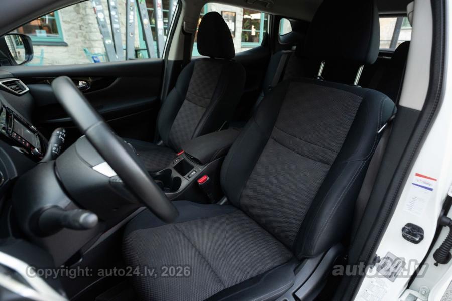White Nissan Qashqai 2015 in Tallinn, with an engine capacity of 1.20 L and mileage of 126 thousand km for 8900 €, photo 17 on AUTOMOTO.COM.LV