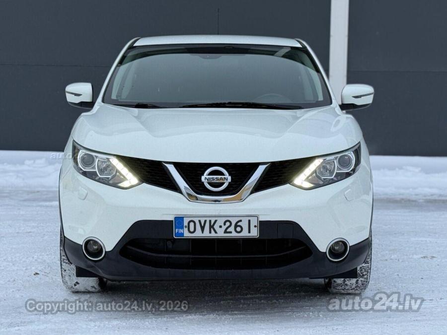 White Nissan Qashqai 2016 in Tallinn, with an engine capacity of 1.20 L and mileage of 269 thousand km for 5890 €, photo 2 on AUTOMOTO.COM.LV