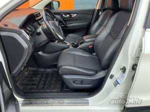 White Nissan Qashqai 2016 in Kuressaare, with an engine capacity of 1.20 L and mileage of 92 thousand km for 9990 €, photo 10 on AUTOMOTO.COM.LV