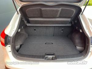 White Nissan Qashqai 2016 in Kuressaare, with an engine capacity of 1.20 L and mileage of 92 thousand km for 9990 €, photo 14 on AUTOMOTO.COM.LV